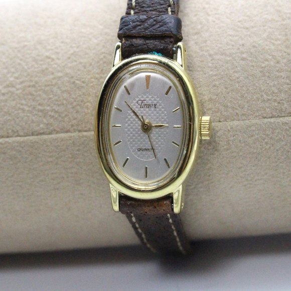 Timex | Accessories | Vintage Timex Watch Womens Classic Gold Tone ...